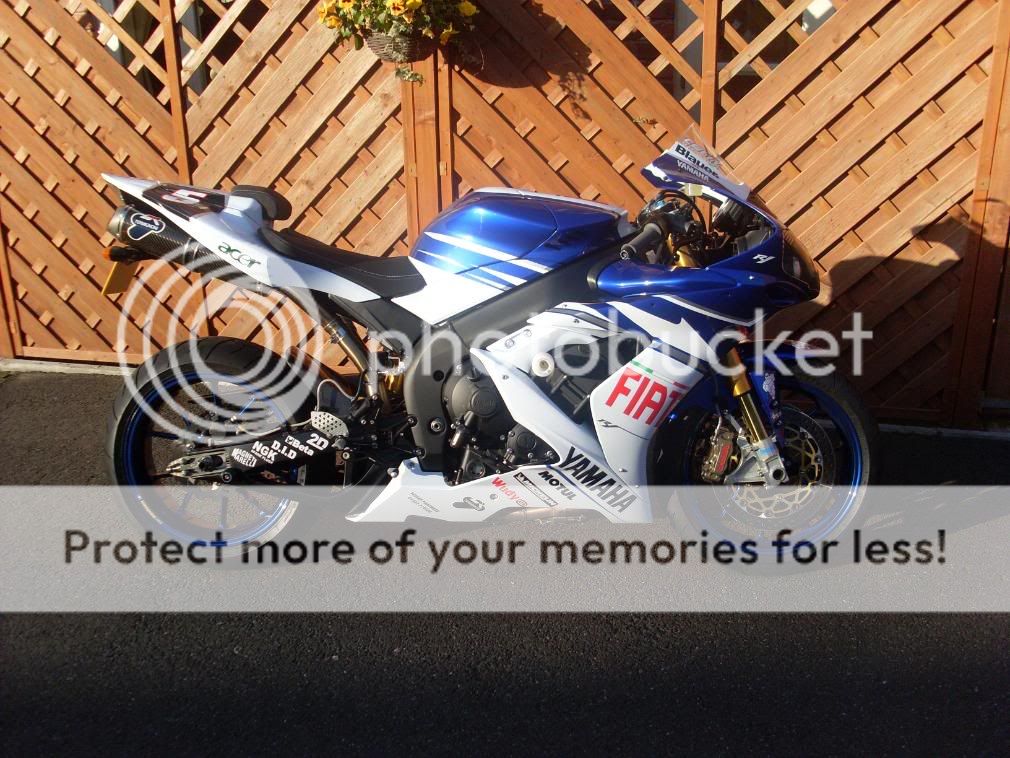 Colin Edwards Rep from the UK | Yamaha R1 Forum: YZF-R1 Forums